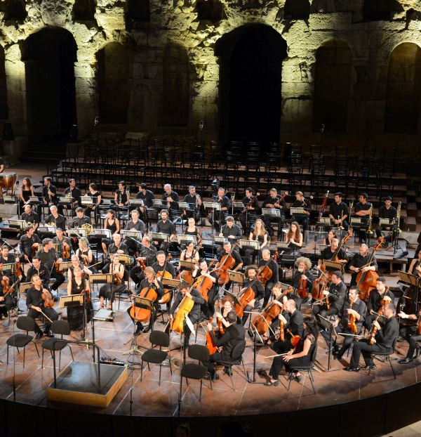 ΕΘΝΙΚΗ ΣΥΜΦΩΝΙΚΗ ΟΡΧΗΣΤΡΑ ΕΡΤ: ΣΥΜΦΩΝΙΚΟ ΡΟΚ ΕΜΠΝΕΥΣΜΕΝΟ ΑΠΟ ΤΟΥΣ QUEEN ...