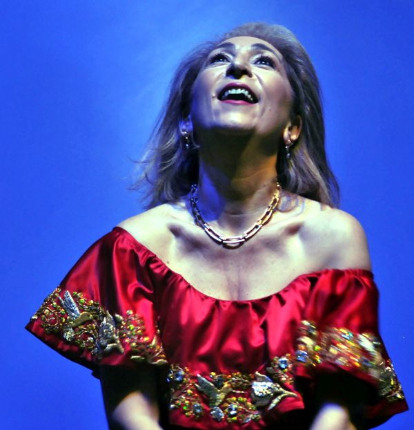 ALEXANDRA GRAVAS: HORIZONS... ΤΑΞΙΔΙ ΣΤΙΣ ΜΟΥΣΙΚΕΣ ΤΟΥ ΚΟΣΜΟΥ