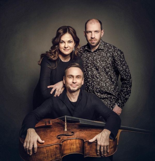 4o ΔΙΕΘΝΕΣ ΦΕΣΤΙΒΑΛ ΜΟΥΣΙΚΗΣ ΔΩΜΑΤΙΟΥ: TRIO KOROBEINIKOV