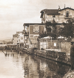 Η ΙΣΤΟΡΙΑ ΤΗΣ ΣΥΝΟΙΚΙΑΣ ΤΩΝ ΕΞΟΧΩΝ, ΘΕΣΣΑΛΟΝΙΚΗ (1885 - 1912)