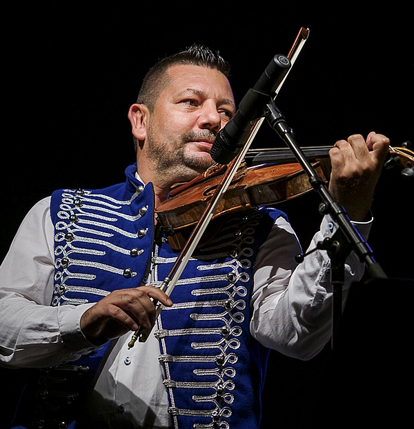 ΒΑΣΙΛΙΚΗ ΤΣΙΓΓΑΝΙΚΗ ΟΡΧΗΣΤΡΑ ΟΥΓΓΑΡΙΑΣ