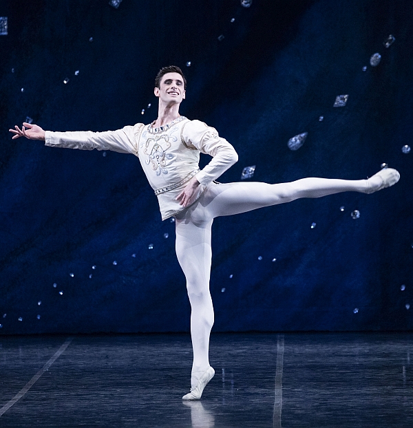 ΜΑΓΕΙΑ ΤΟΥ ΧΟΡΟΥ ΜΕ ΣΟΛΙΣΤ ΤΗΣ ΣΚΑΛΑΣ ΤΟΥ ΜΙΛΑΝΟΥ & ΤΟΥ ΜΠΑΛΕΤΟΥ ΤΗΣ ΣΙΕΝΑ